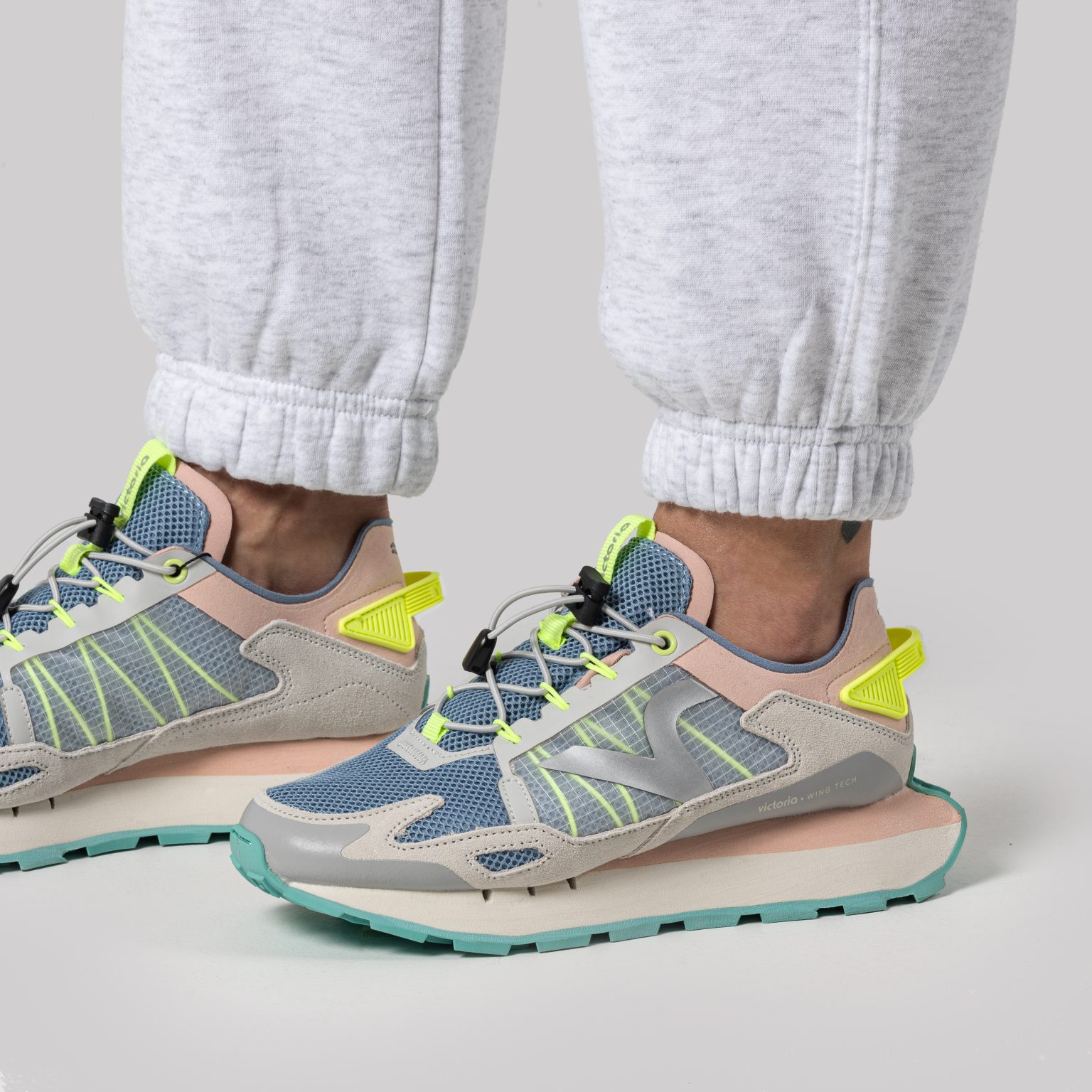 Aquela sapataria com aqueles sapatos - Eva Shoes